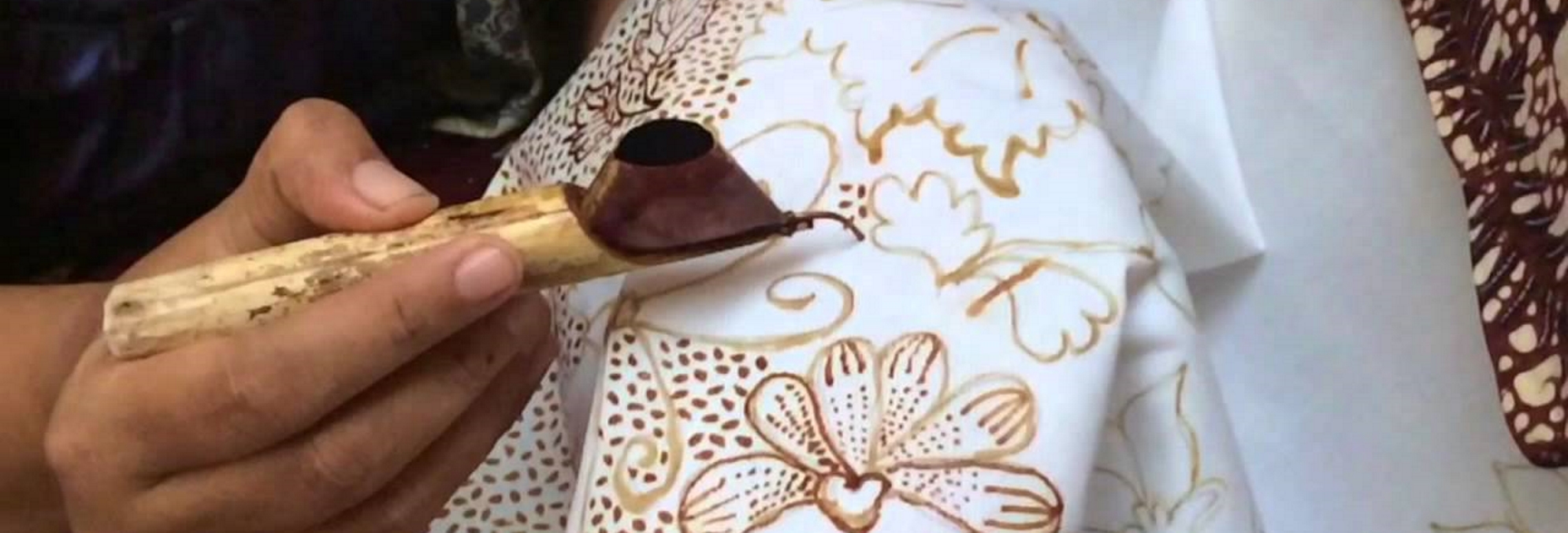 batik by hand - bateeq